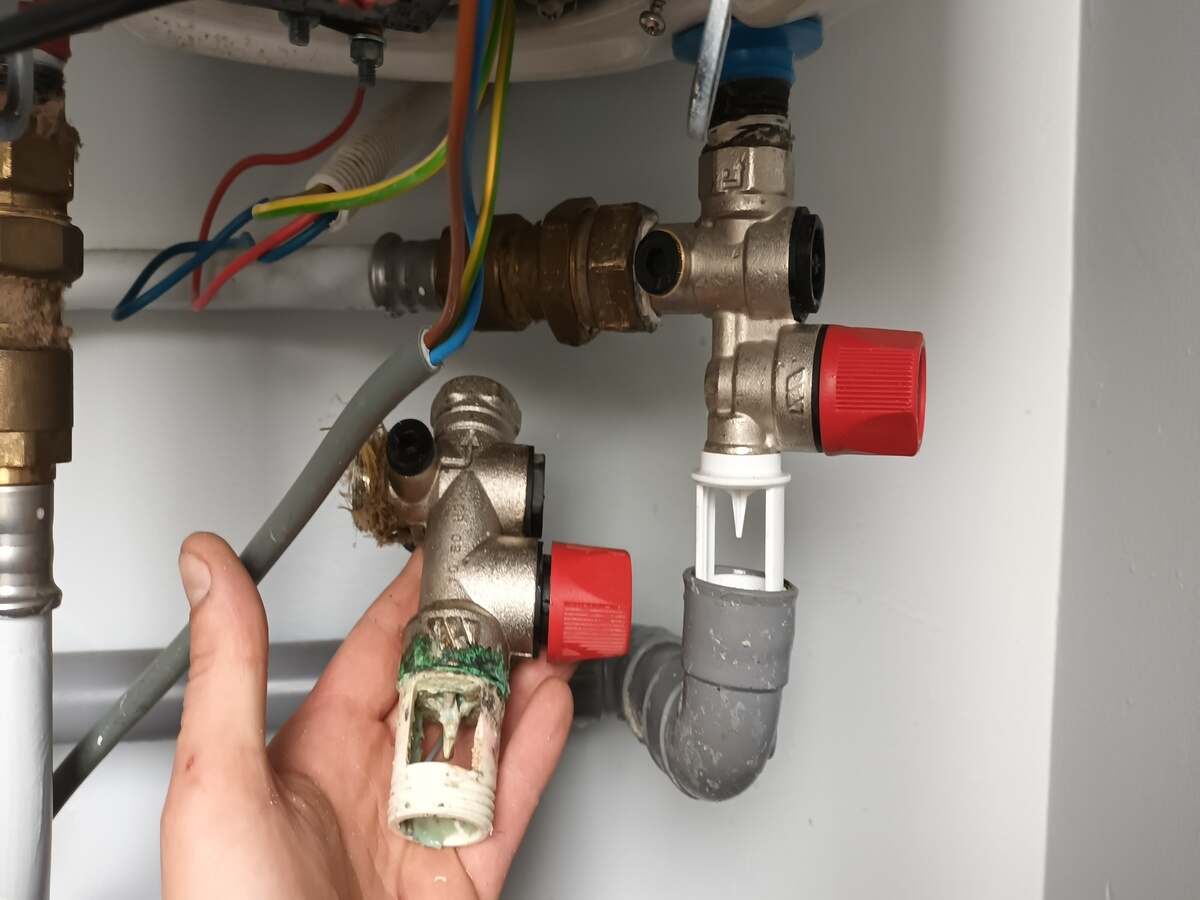 Plombier VDK : votre expert en production d'eau chaude avec chauffe-eau